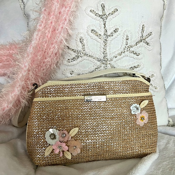 Liz Claiborne | Bags | Liz Claiborne Metallic Straw Crossbody With ...